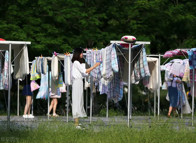 It turns out that there is so much attention to drying the quilt. See ...