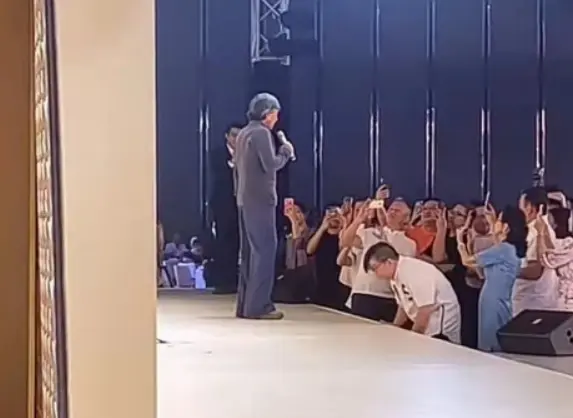 73-year-old Lin Zixiang business perform for gold! Gray hair and ...