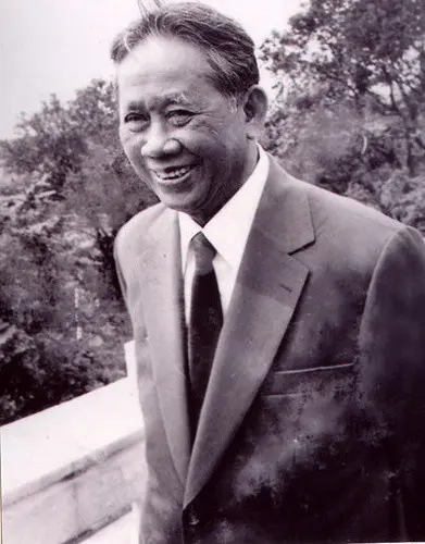 Le Duan's wife had been with him for 20 years, and he married another ...