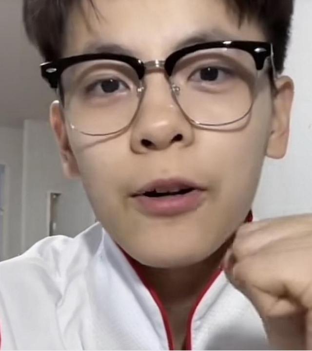 Yang Shuyu made her first appearance in women's basketball after ...