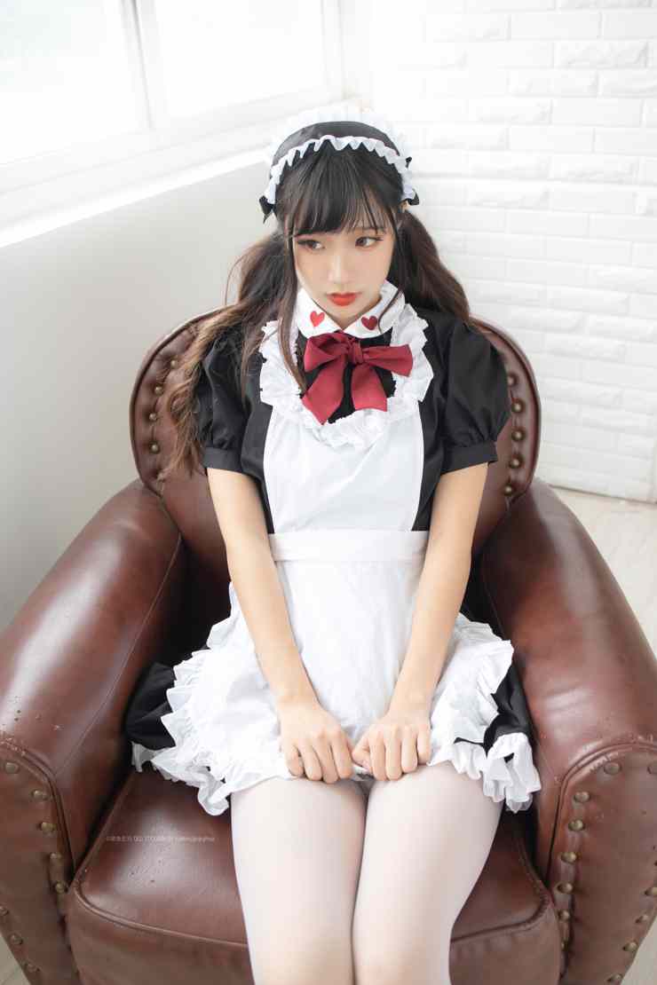 [紧急企划] – vol.003 温柔腼腆白丝女仆小姐姐 [74P/1V 1553 MB]-次元法典